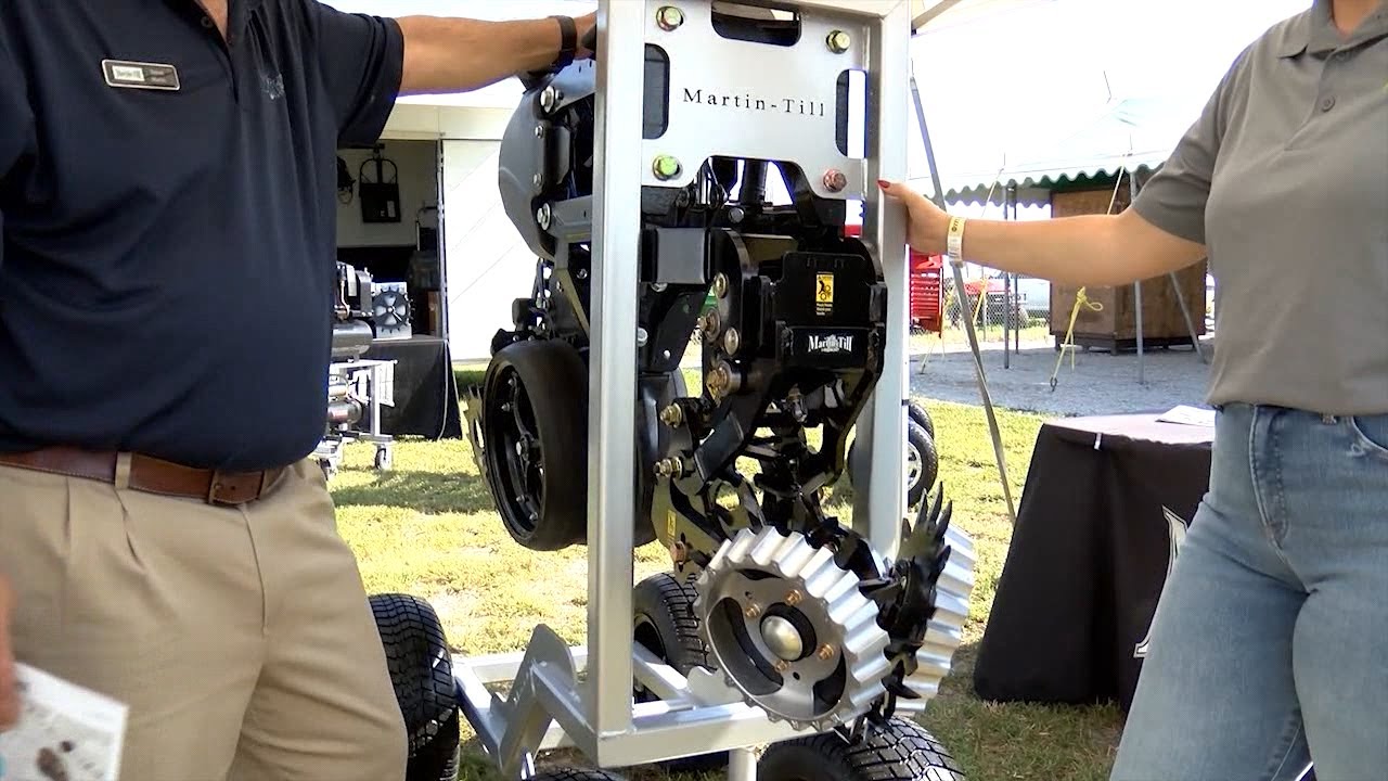 AgweekTV: Martin Till Reveals New Row Cleaner - YouTube