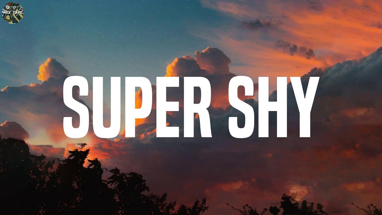 Super Shy - NewJeans (Lyrics) - YouTube