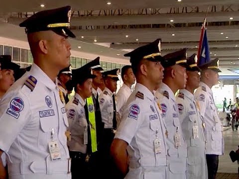 Pagsusuot ng costume ng mall guards, delikado sa seguridad - PNP-Sosia ...