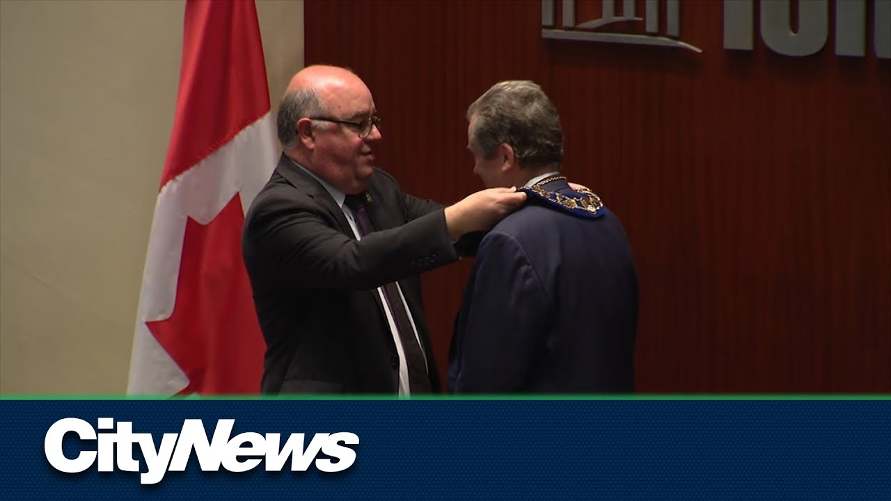 Strong mayor powers overshadow first meeting of new Toronto city ...