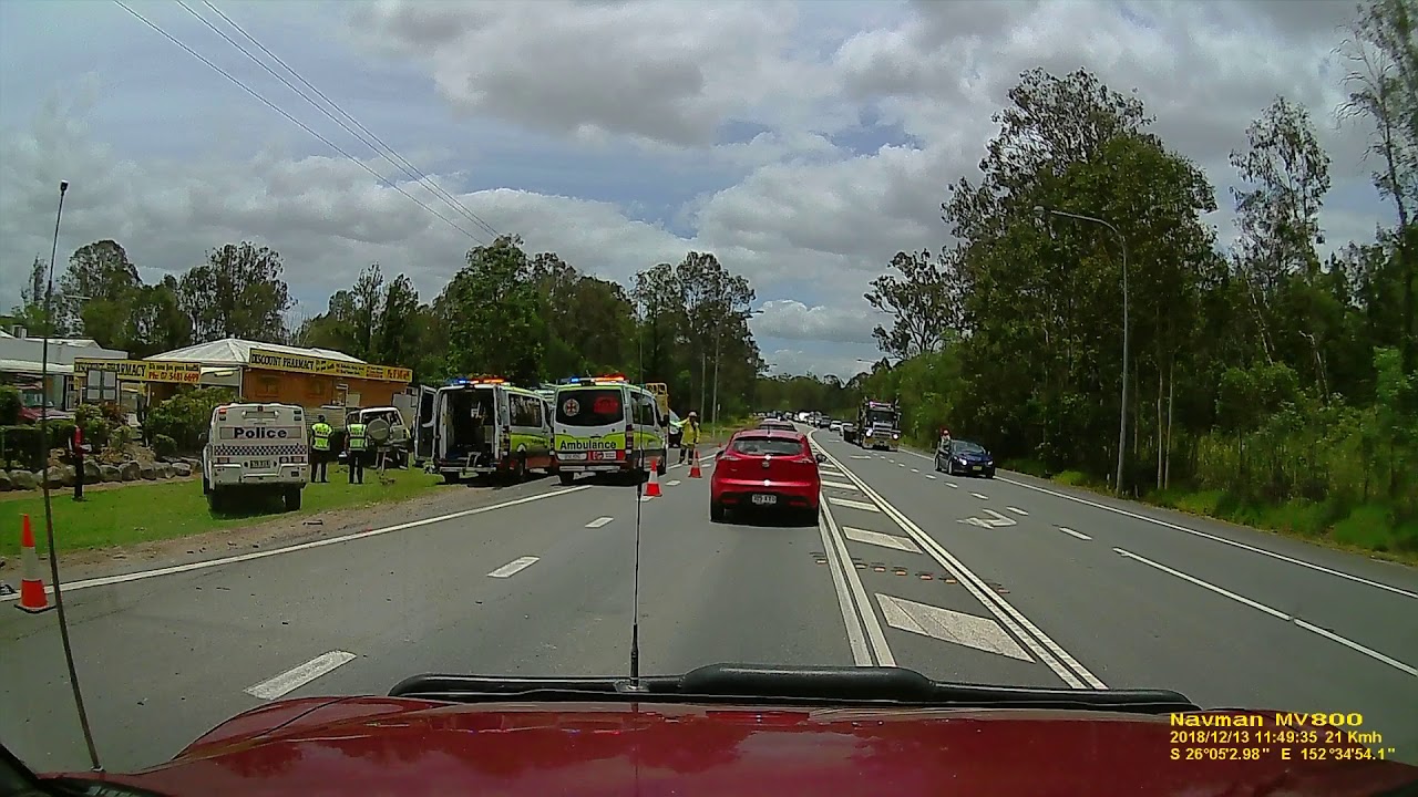 13 dec 2018 australia dash cam crash telstra ute - YouTube