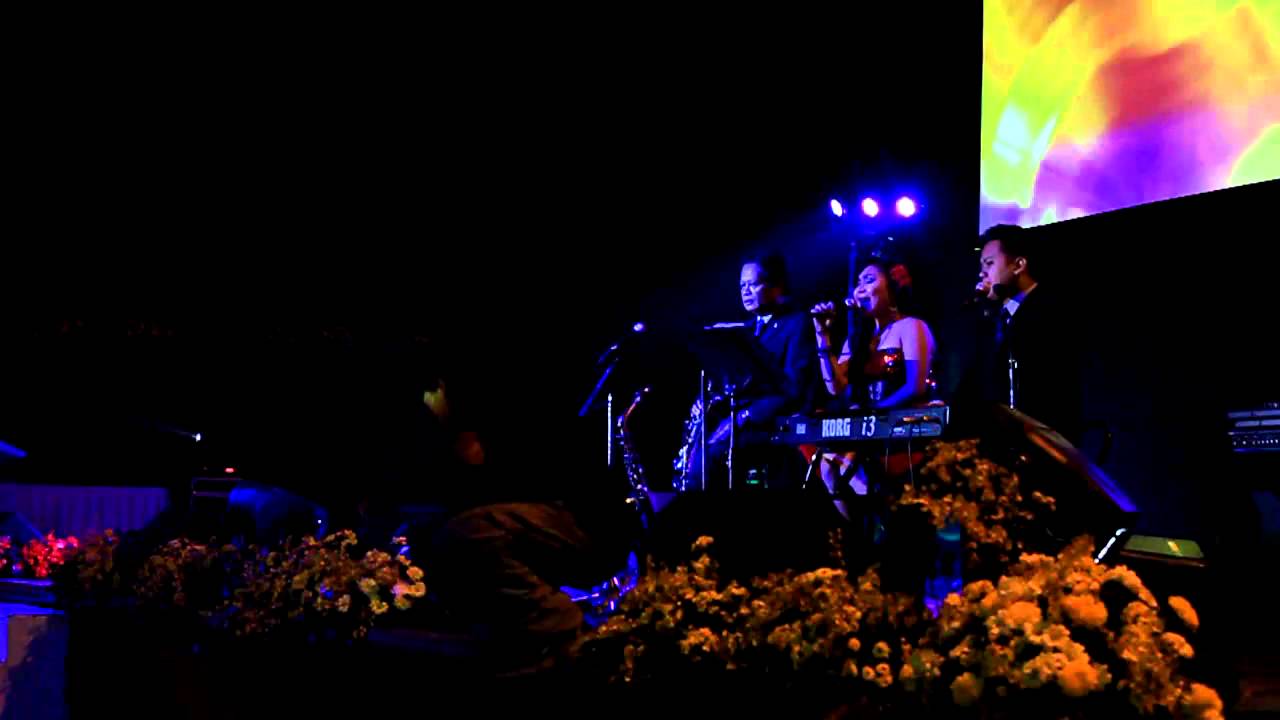 ROYAL PLUS TRIO - The closer i get to you 2 - YouTube