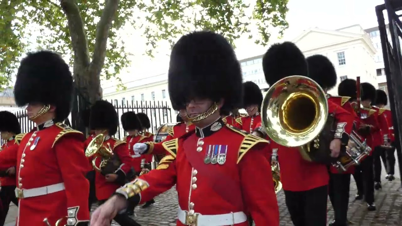 Band of Scots Guards - YouTube