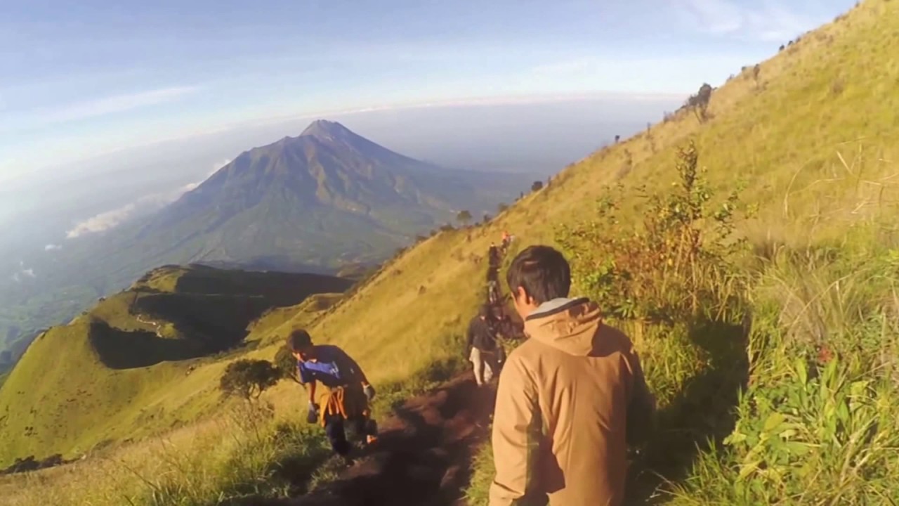 #VLOG Pendakian Gunung Merbabu 3142 mdpl Via Selo 2016 - YouTube