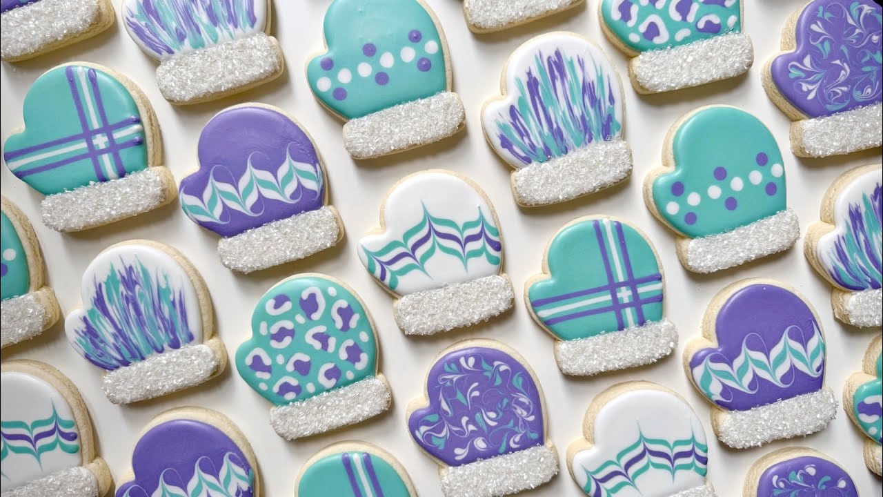 EASY MITTEN COOKIES ~ Satisfying Decorating of Easy Mitten Cookies with ...