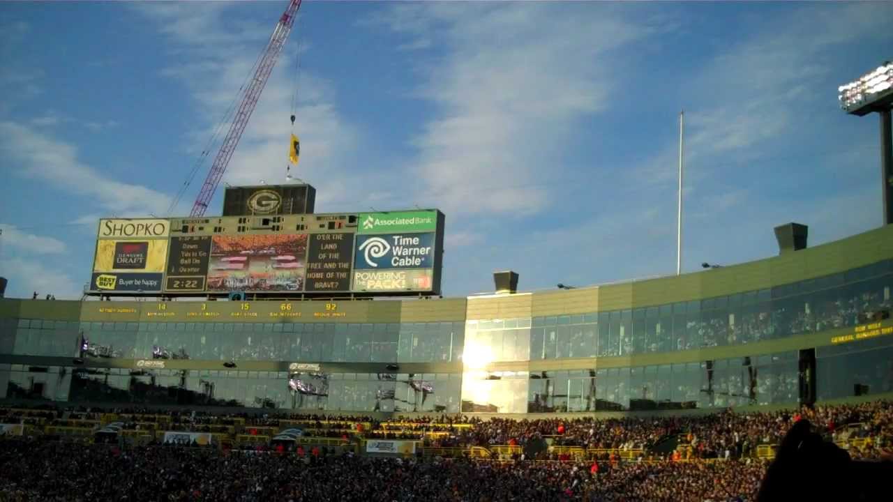 B-1 Bomber Flyover at Lambeau Field before Packers/Giants Playoff Game ...