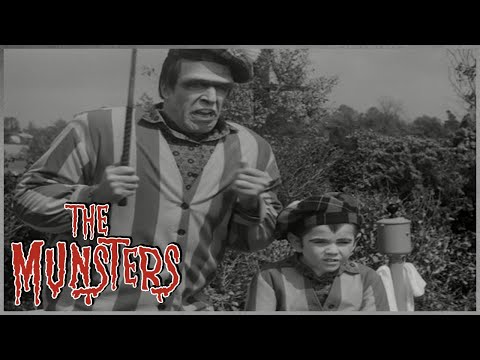 A Round Of Golf | The Munsters