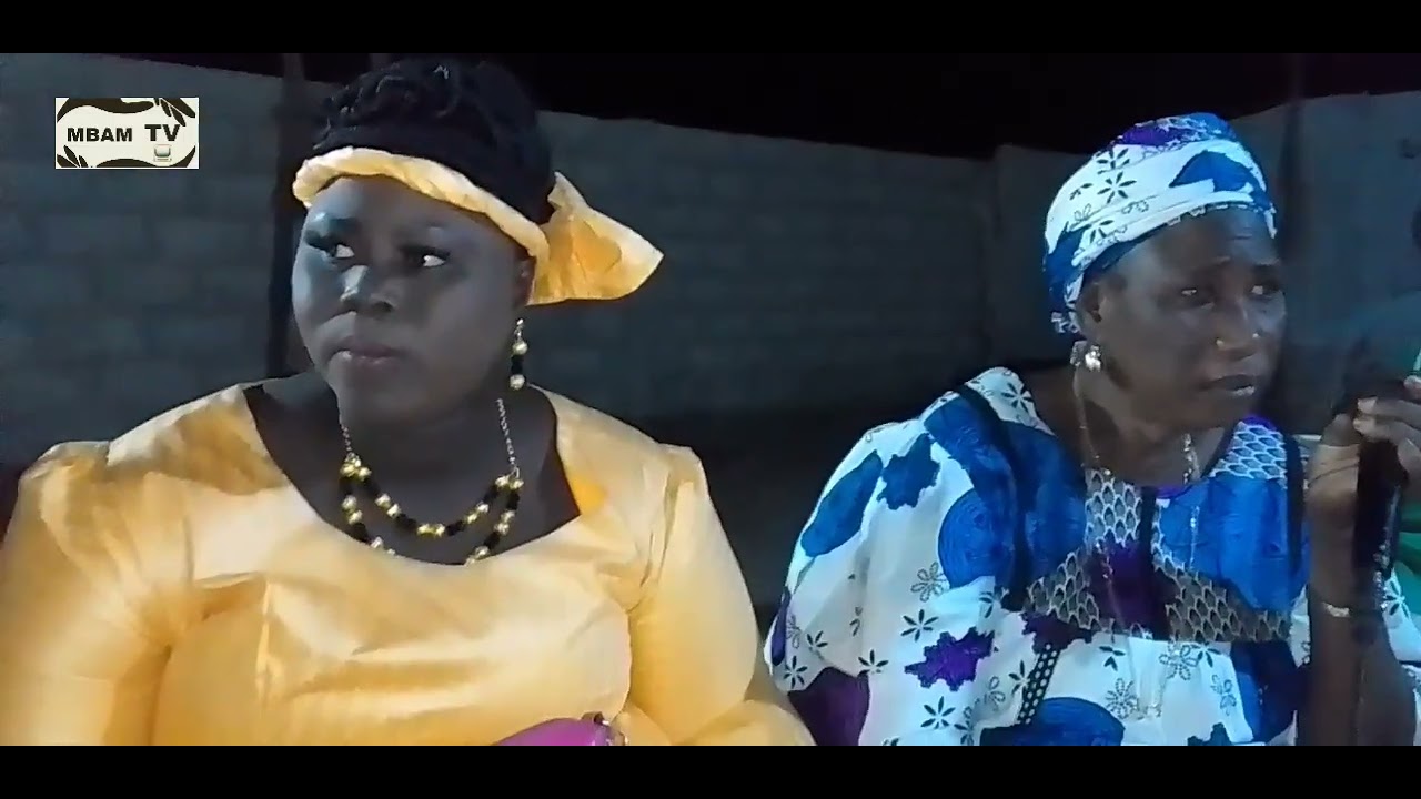 lamb pethie Adame faye bou mbam log en action premier micro - YouTube