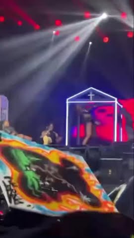 Rema performing ‘BOUNCE’ at the Mavins concert🦇🔥🚀 #Shorts - YouTube