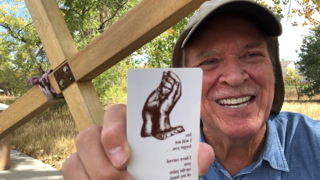 Scripture reading while carrying the cross with Arthur Blessitt - YouTube