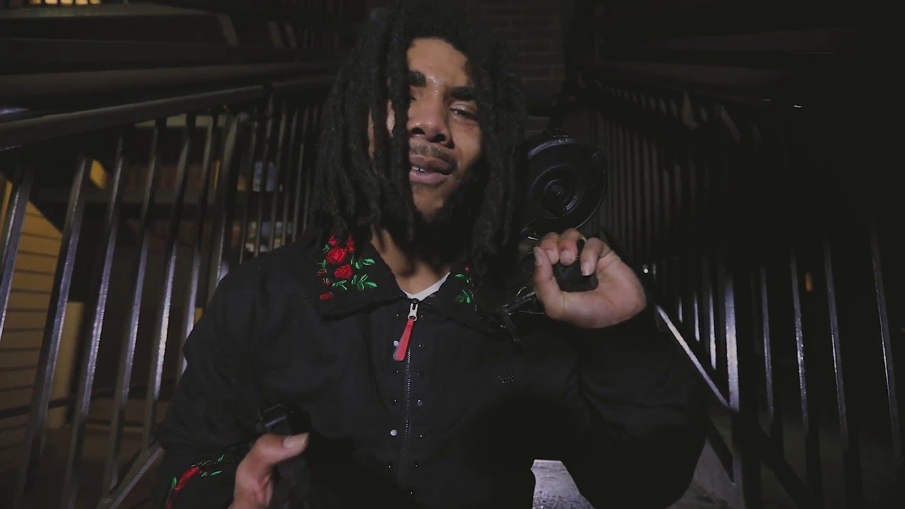 ***Warning***Rapper shot while on Instagram Live in front of his mother ...