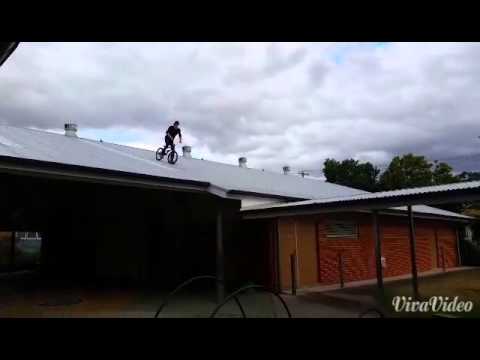Roof bmx fail - YouTube