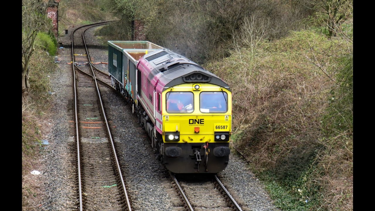 Freightliner Class 66 No. 66587 on 4K68 Guide Bridge Yard - Crewe ...