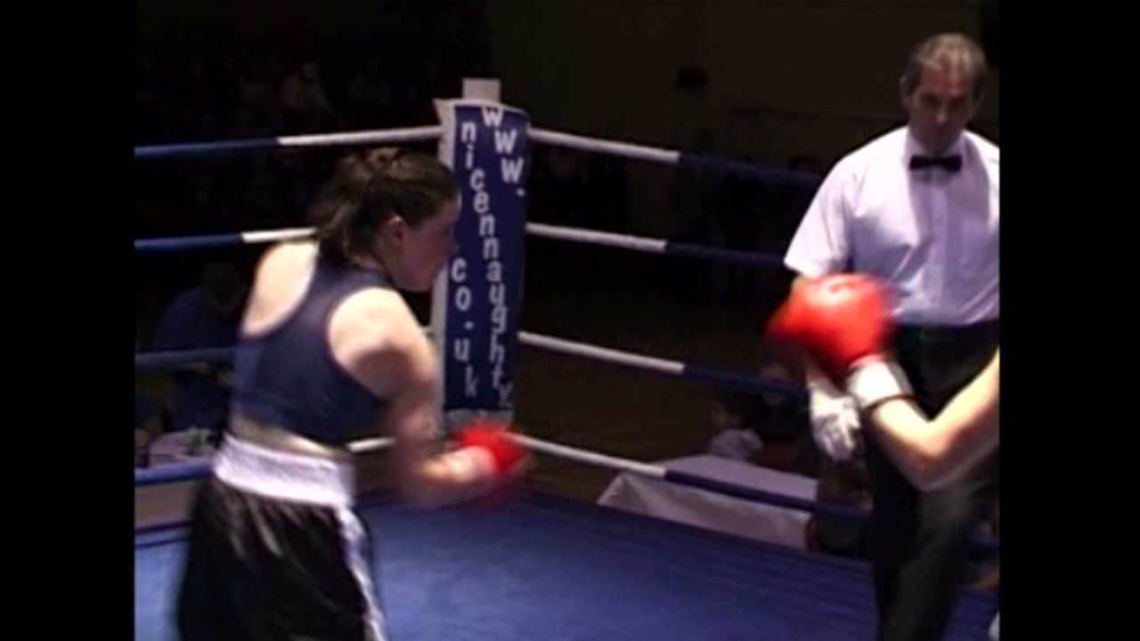 Ladies kickboxing fight - YouTube