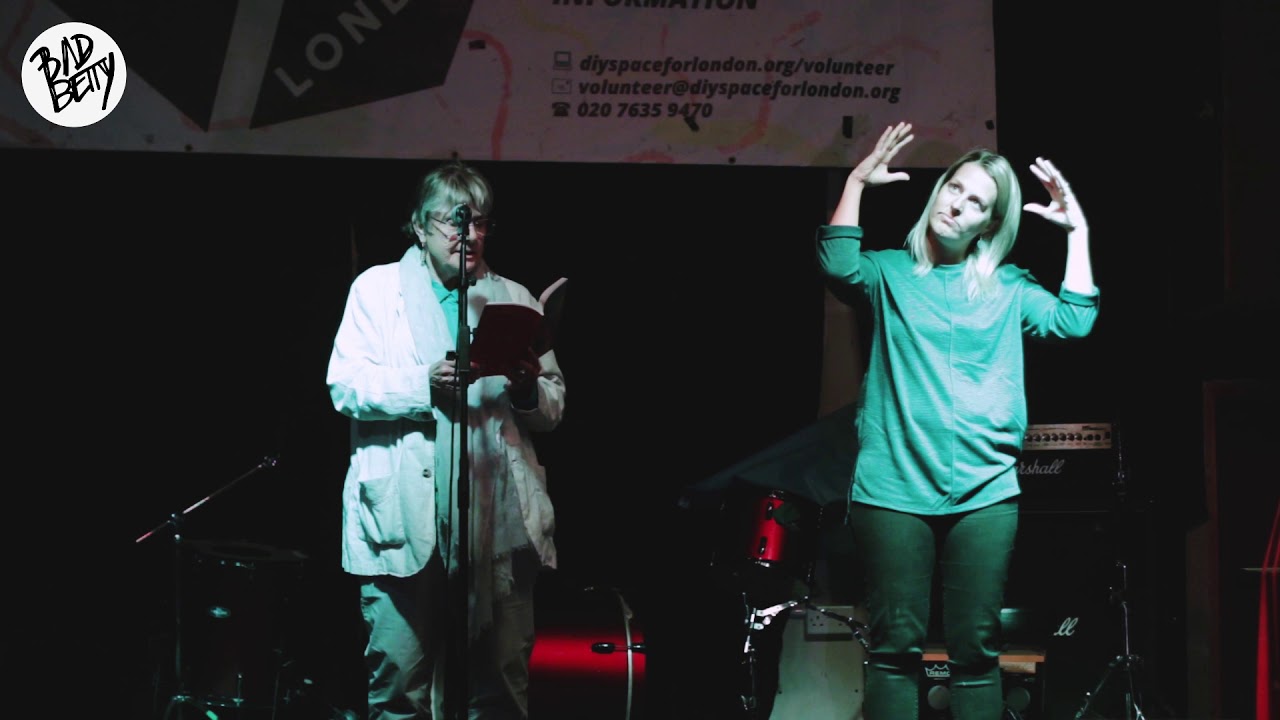 Kate B Hall performing The Visit from Alter Egos. - YouTube