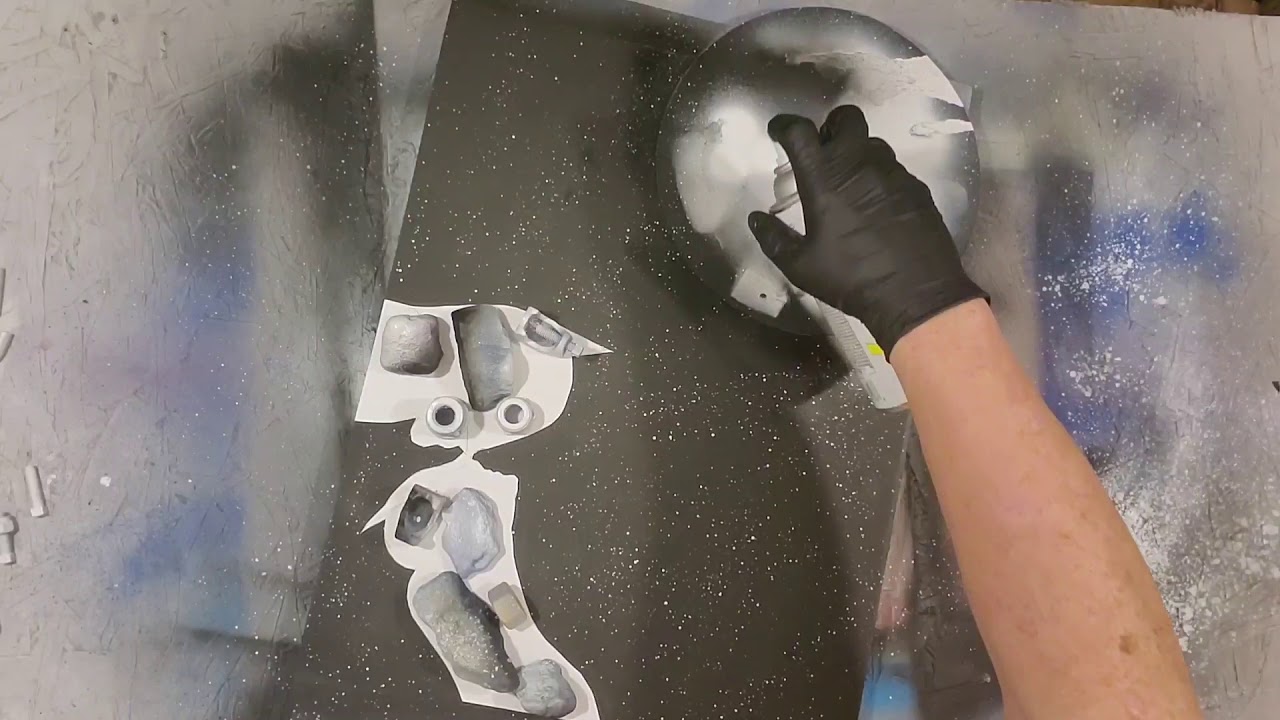 Spray paint art...The Bat and the Cat. - YouTube