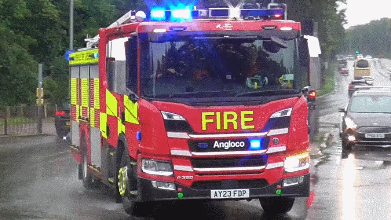 Norfolk FRS BRAND NEW Fire Engine Responding with RUMBLER siren! - YouTube
