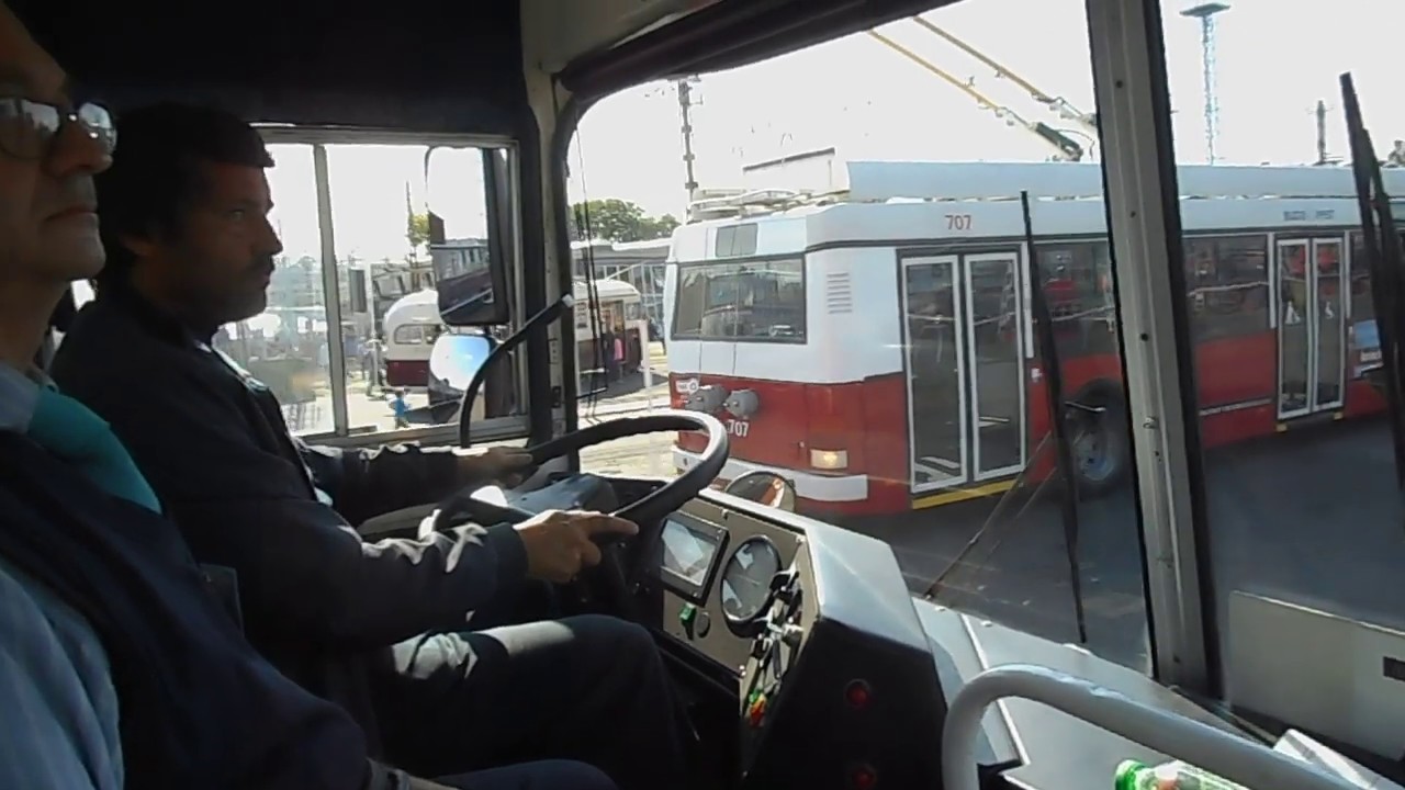 Ikarus 263T trolibuszvezetés (T5000) a nyílt napon. - YouTube