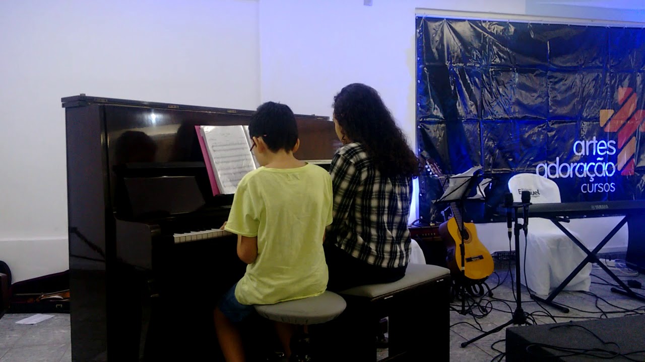 Can Can - Ian Pimentel e Ana Giulia - YouTube