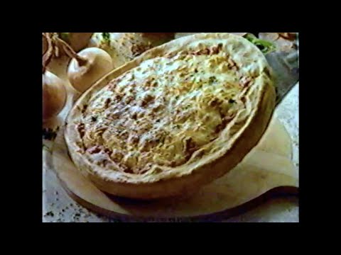 Pizza Hut Priazzo Commercial (1985) (VHS Rip)