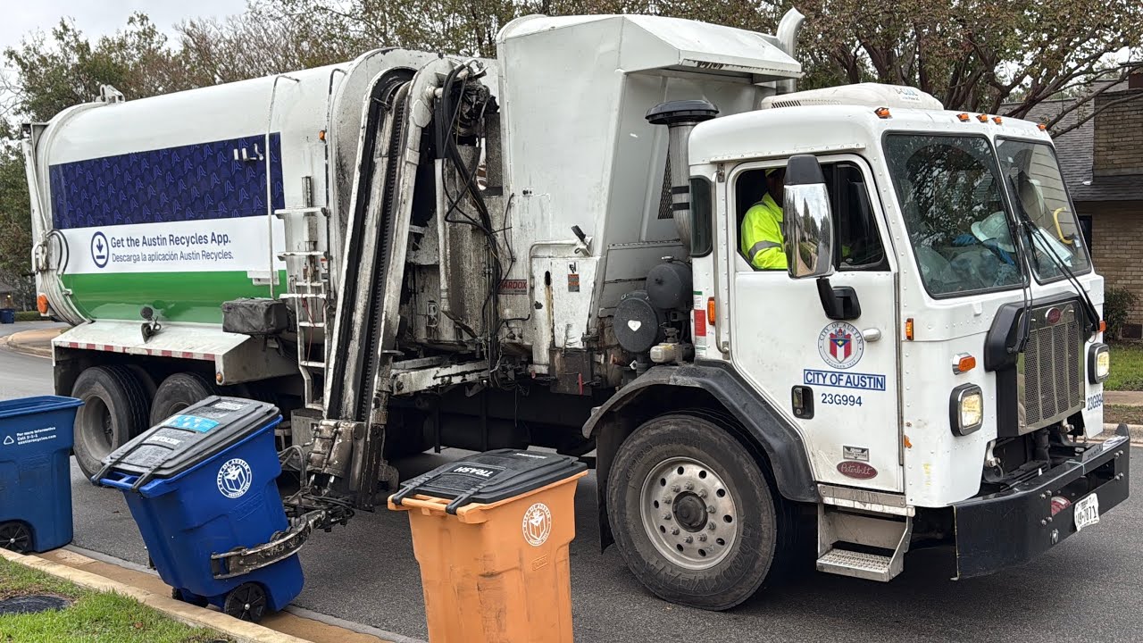 City of Austin Peterbilt 520 Amrep Automated Side Loader Garbage Truck ...