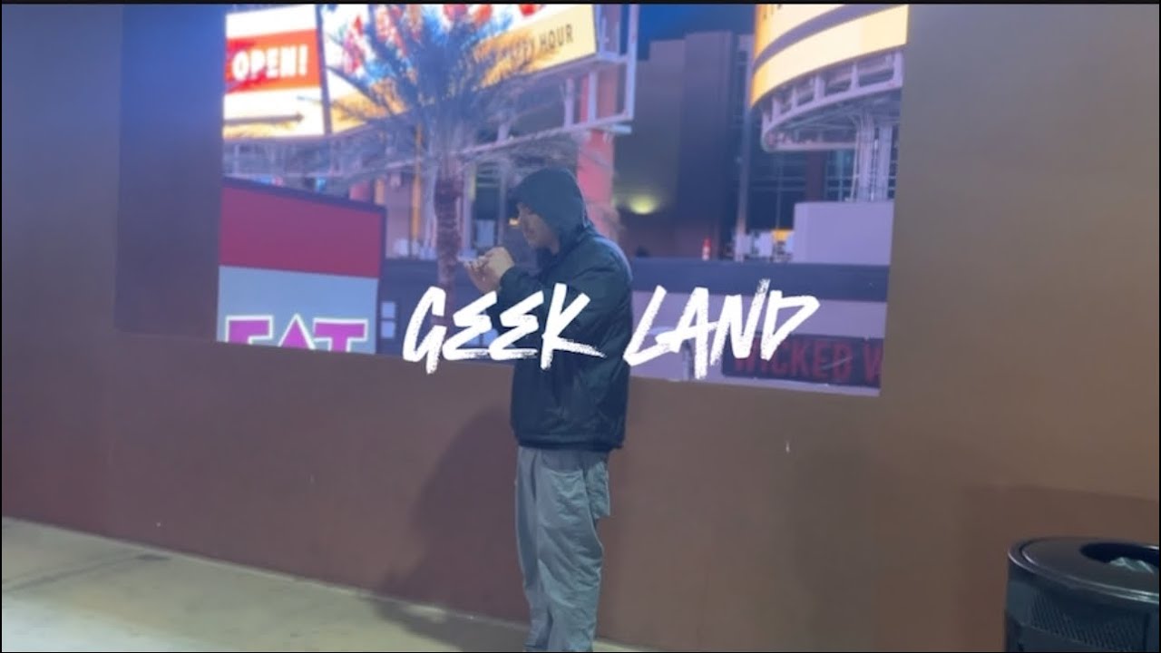 GEEK LAND OFFICIAL MUSIC VIDEO @guapotripzz - YouTube