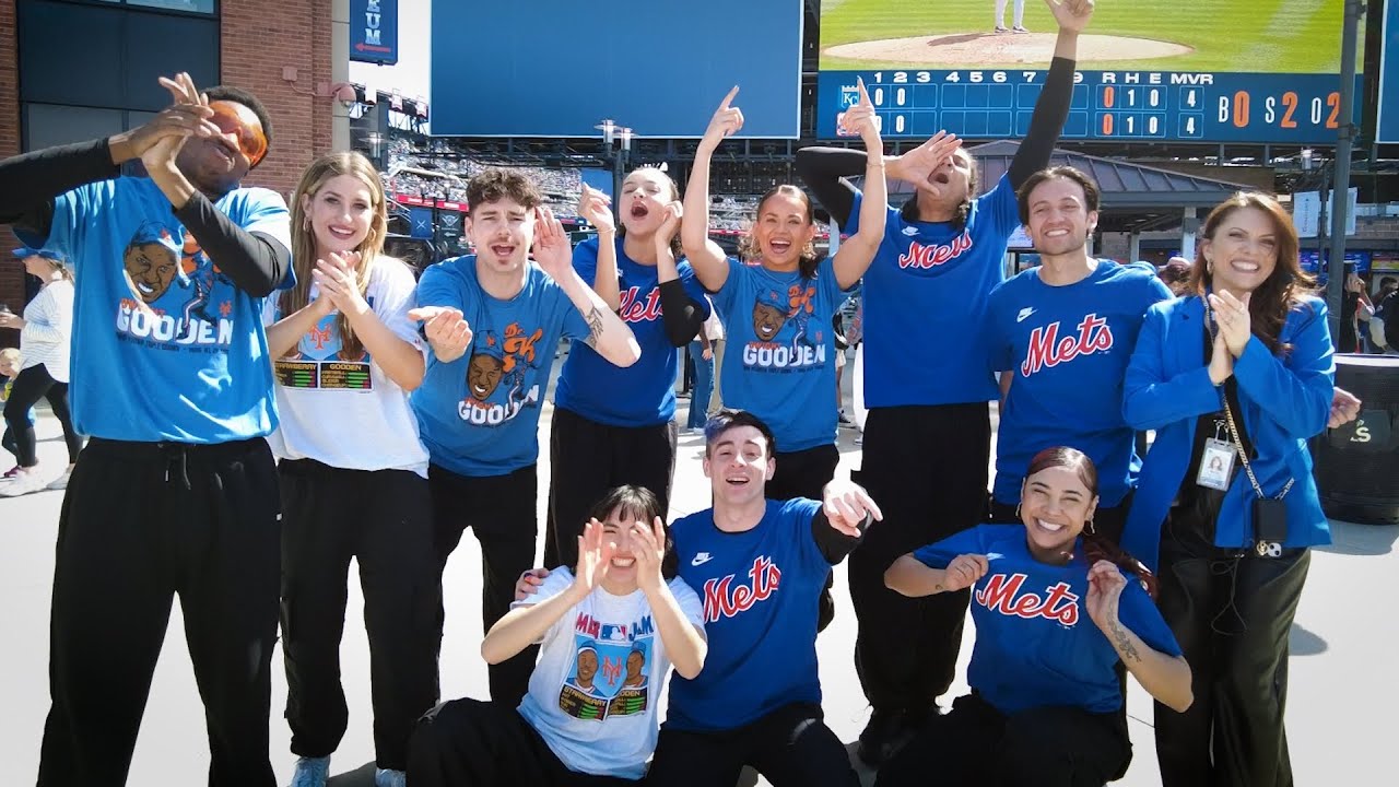 Meet the Mets' new dance team, The Queens Crew | NBC New York - YouTube