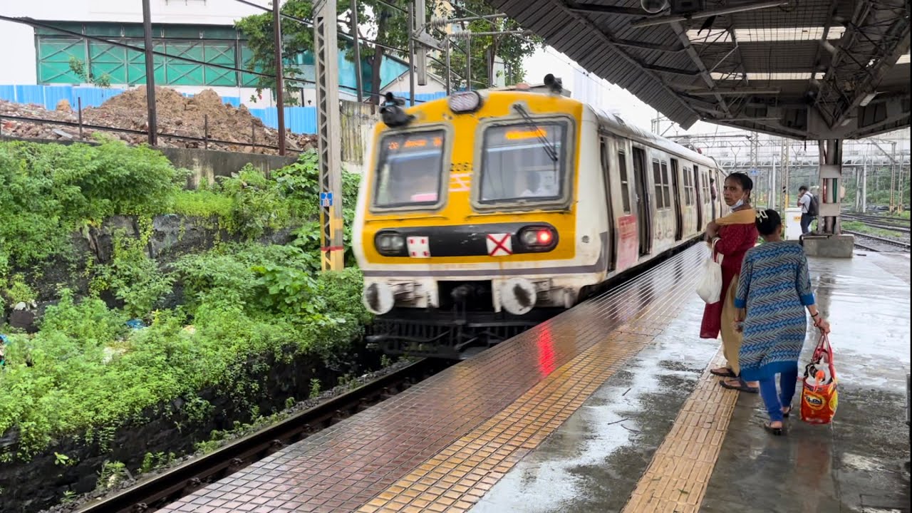 Sandhurst Road Railways Station ll Mumbai Local Train Arrival and ...