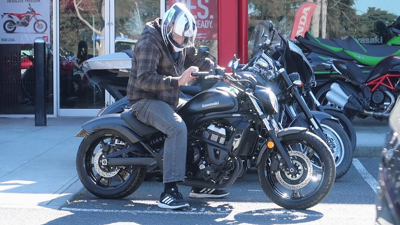 Motorbike Looking and Test Riding the Vulcan S in Melbourne August 2018 ...