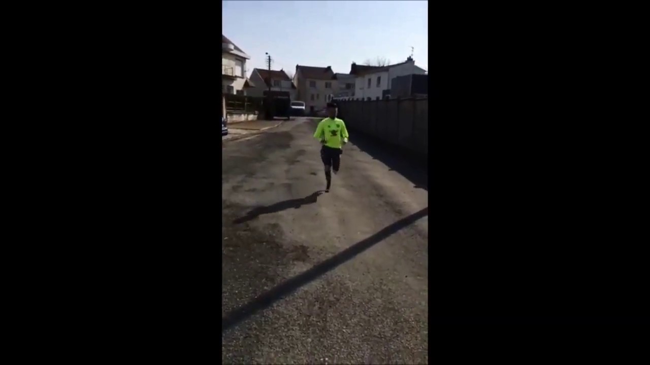 Prothèse avec lame de course - YouTube