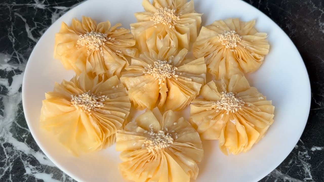 যে কোন উৎসবে অল্প খরচে সুন্দর ফুলের ডিজাইনের পিঠাটি বানিয়ে সবাইকে তাক ...