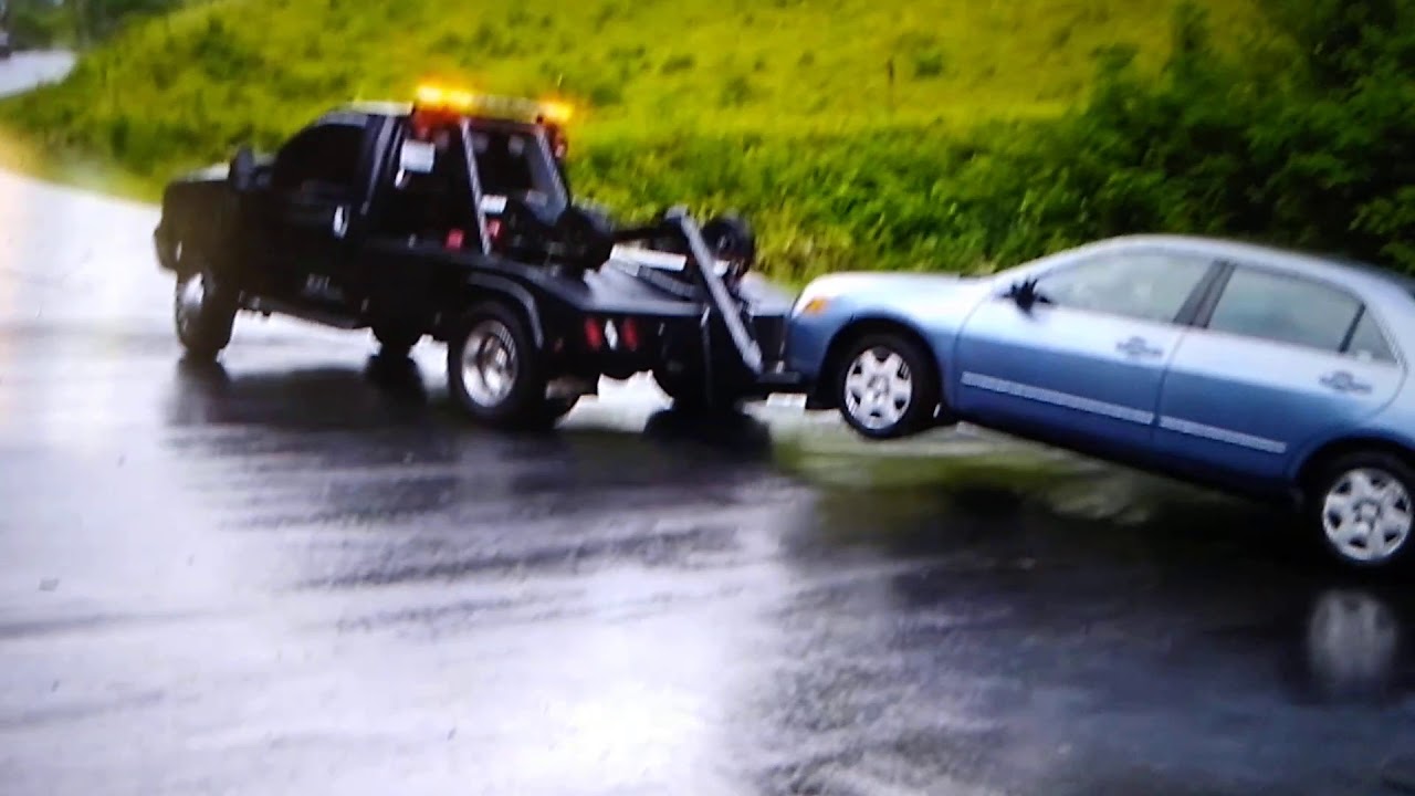 Tow truck fail no safty equipment installed - YouTube