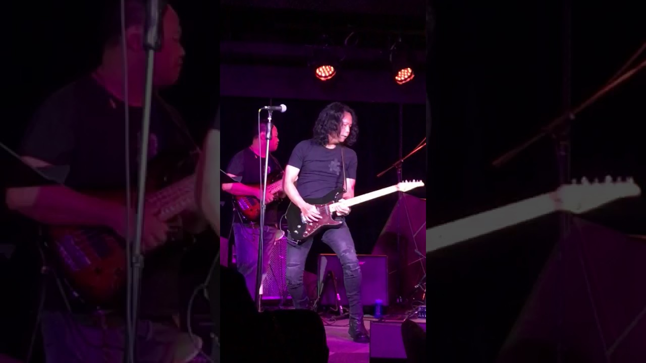 Joey Tang guitar solo (@1563) - YouTube