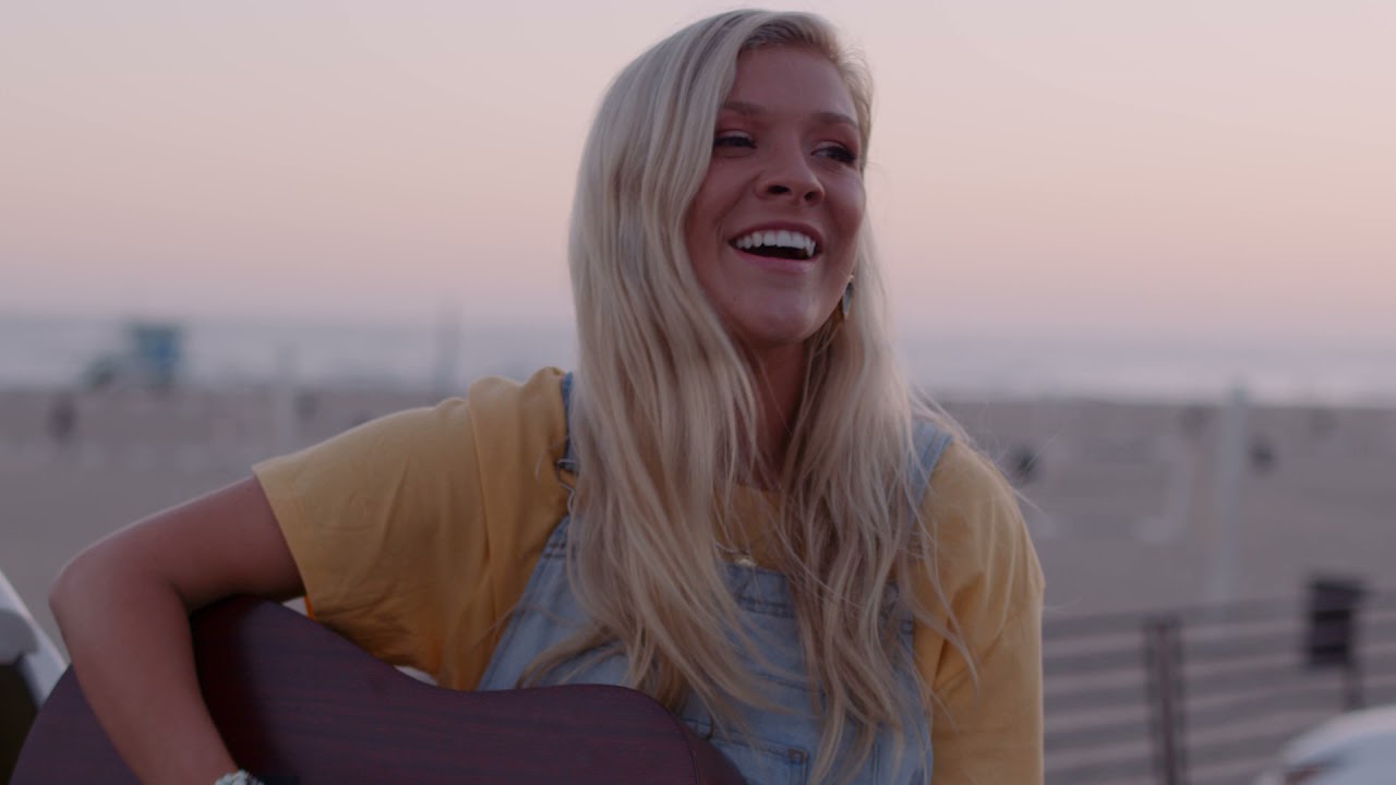 Claire Wright - "Having It All" (Official Music Video) Chords - Chordify