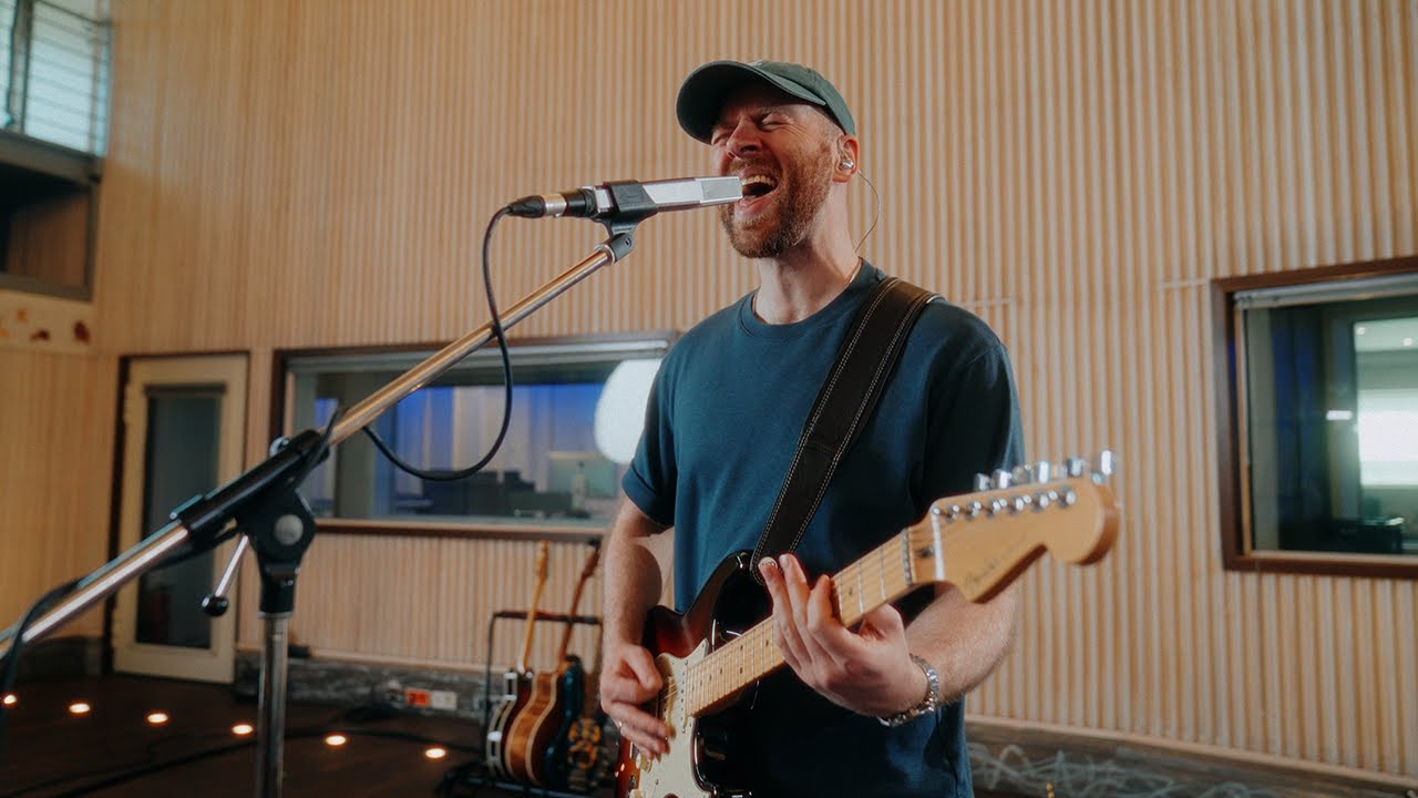 Kyles Tolone • Silicon Love (Live at Peppermint Park Studios Hannover) - YouTube