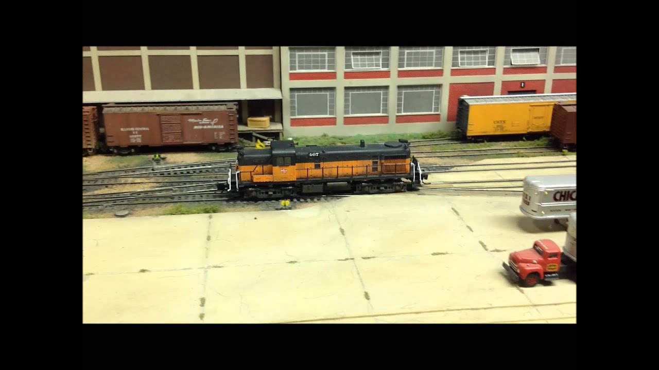N Scale Atlas RS3 with sound - YouTube