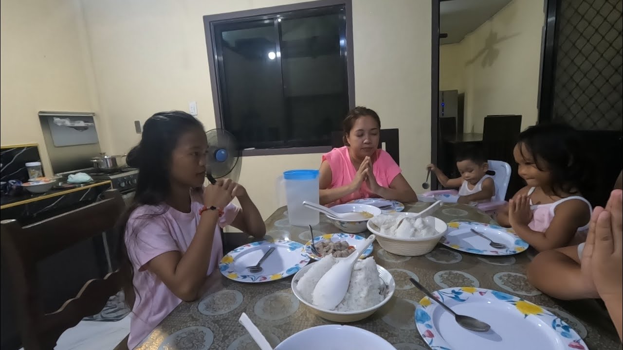 NOODLES WITH PAPAYA ANG HAPUNAN NAMIN - YouTube