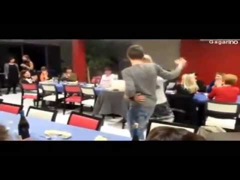 Dansa kendini fazla kaptıran sarşın!