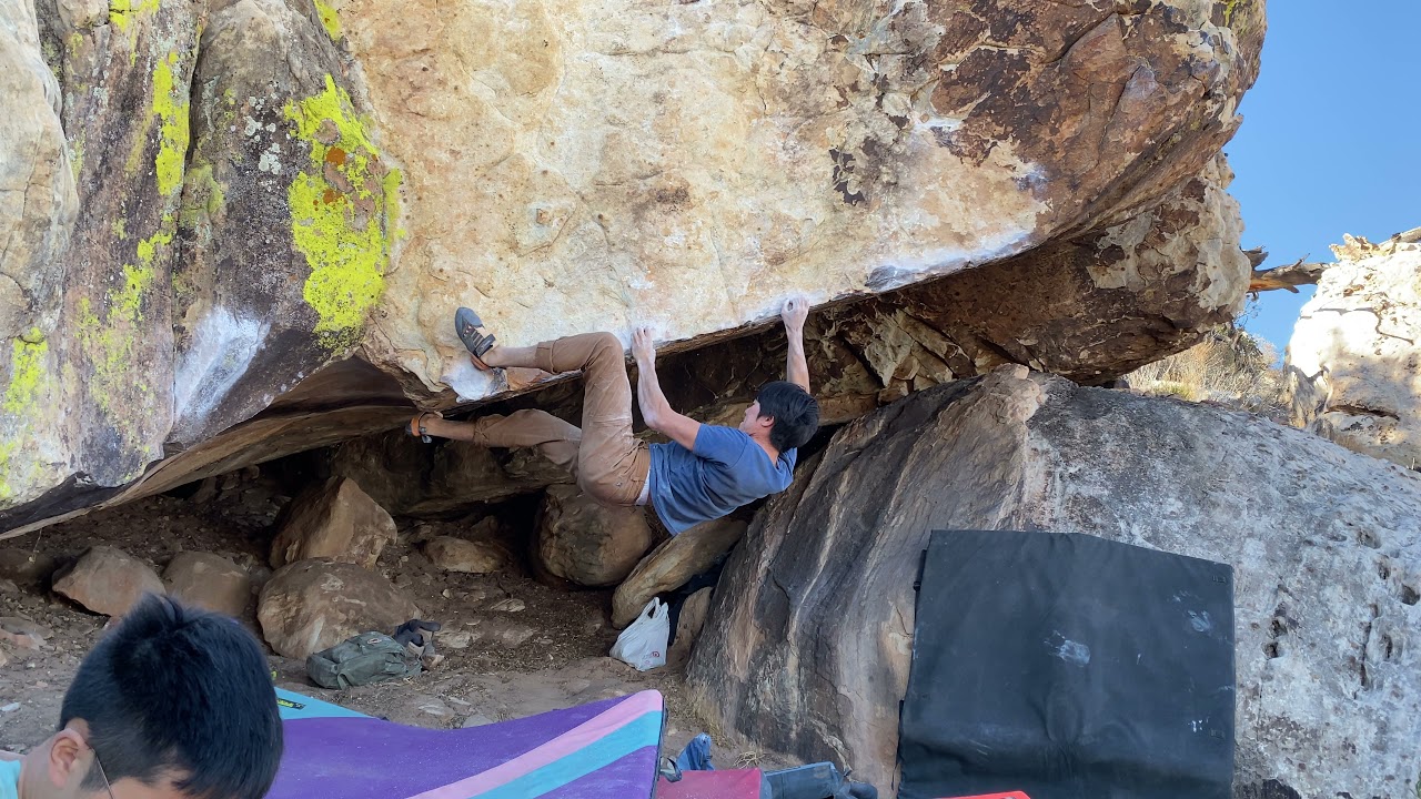 Red Rock Bouldering - Oak Creek - Wasted Ape V10 - YouTube