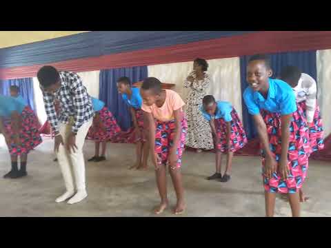 Israel mbonyi - Niba ushaka kugira ubwiza featuring Arise and Shine & DUSENGE Elie