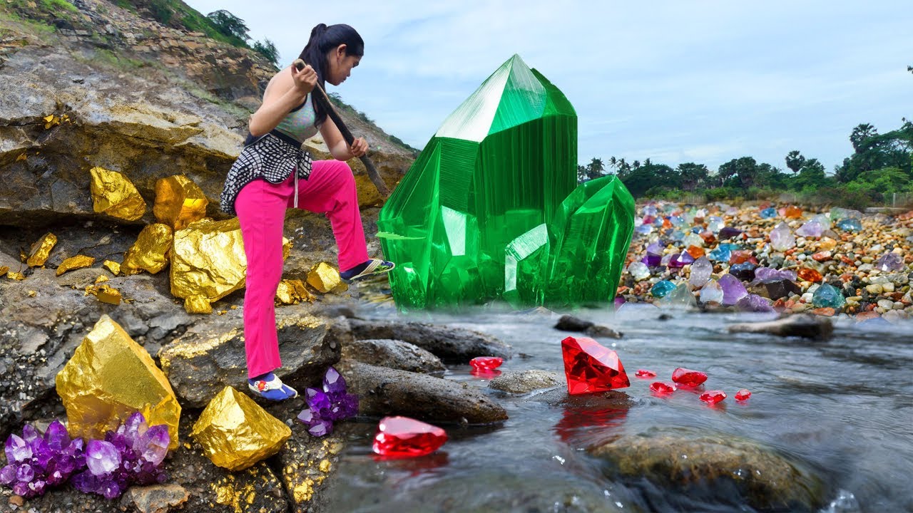 Biggest Gold Diamond Crystal Found Under Rock! - YouTube