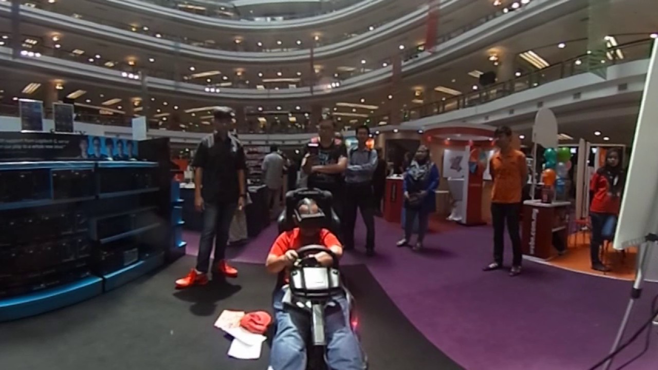 Oculus Racing simulator by Alienware Malaysia - YouTube