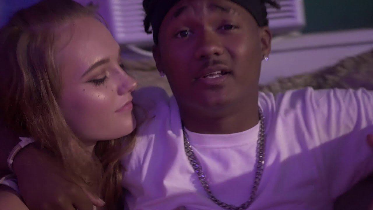 "She's Got Dat Yum Yum" - YouTube