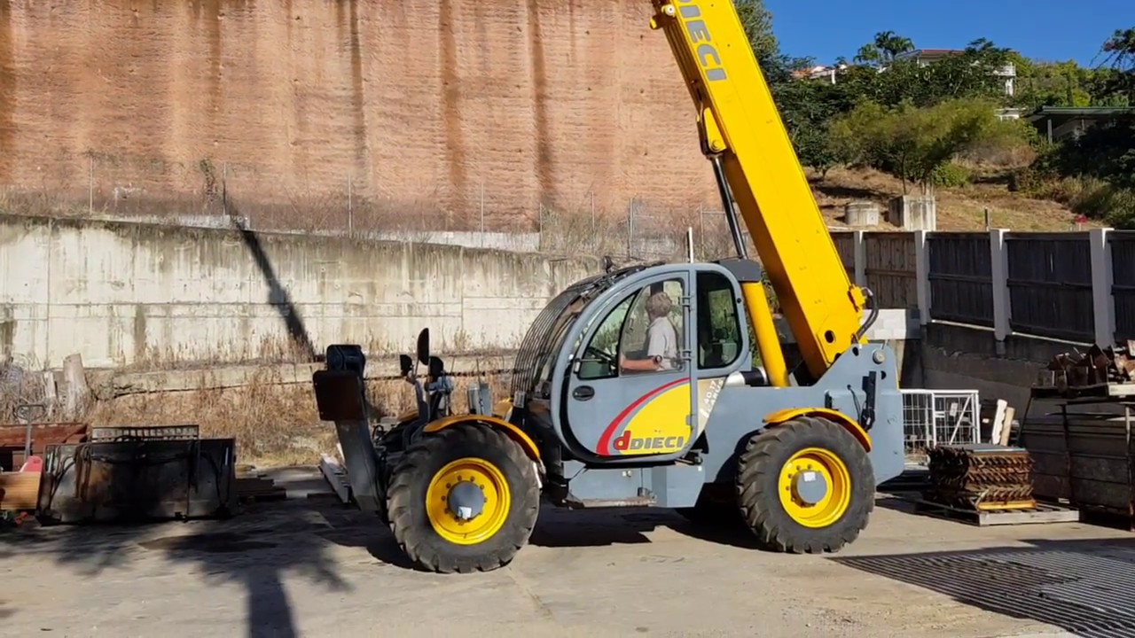 Dieci 40 17 Telehandler, 4ton lift, 17mtr height, 4 attachments call ...