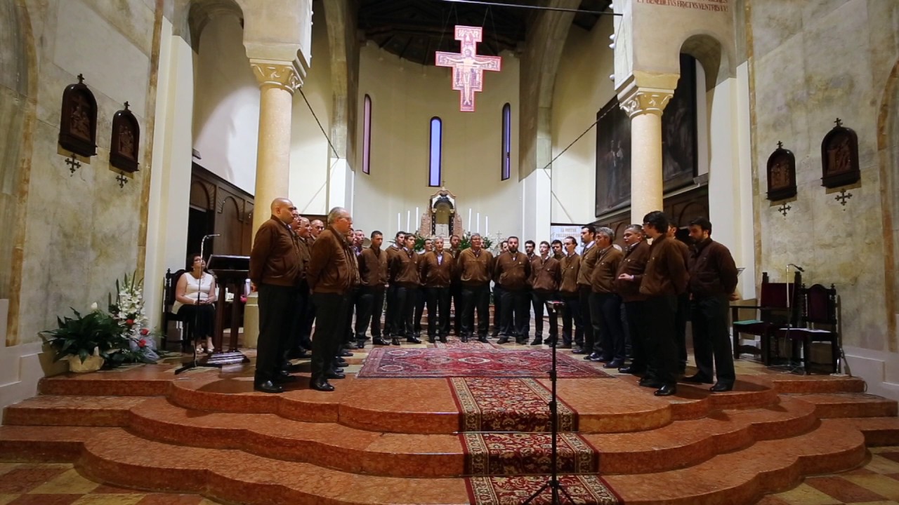 Allievi del CORO DELLA SAT - MONTE CANINO - YouTube
