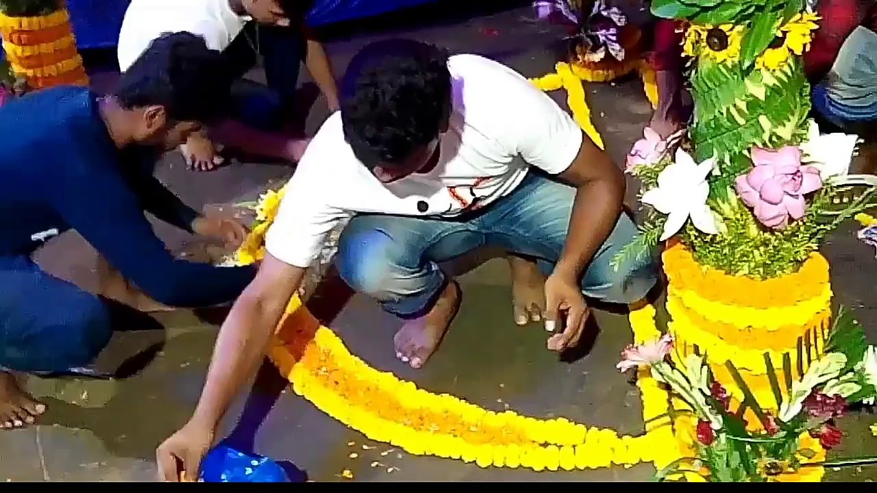 Mandap decoration idea/Rangoli design idea with flowers/wedding stage ...