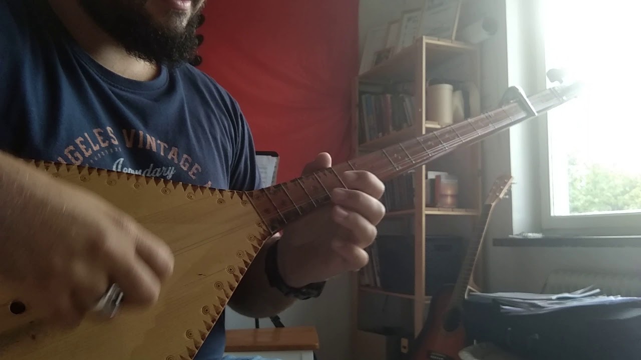 Medieval Albanian Folk Music on Lute - YouTube