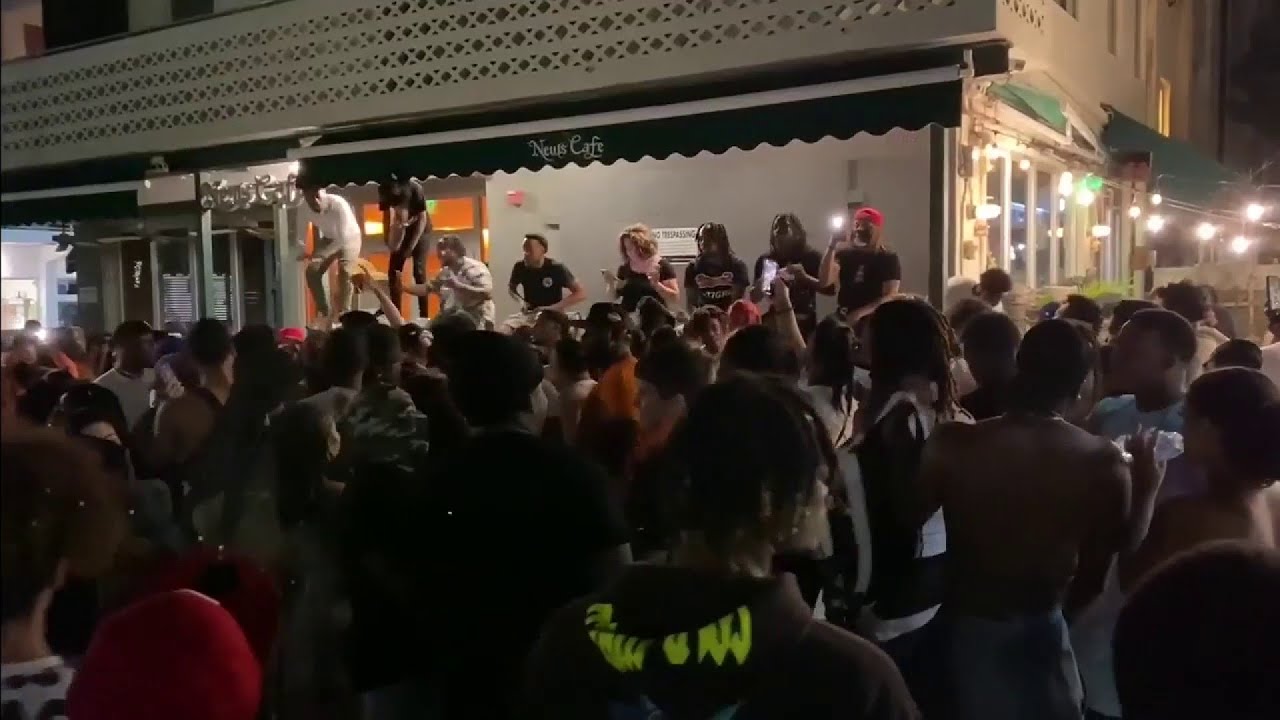 Miami Beach spring break calm by day, wild at night - YouTube