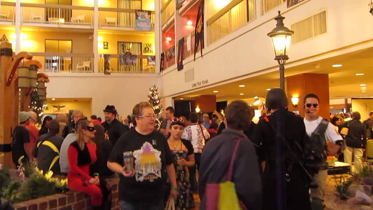 Starfest Denver 2013 -Walking Through the Convention - change to 720dpi ...