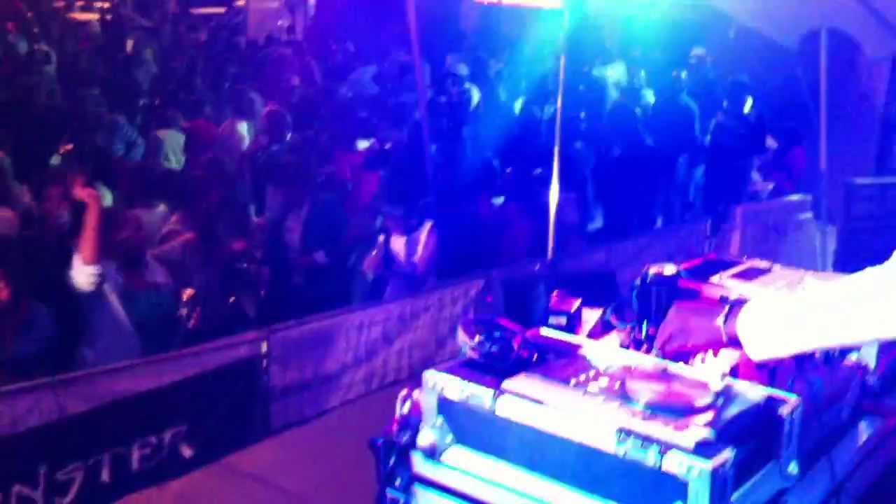 DJ FRESCA AT DA VENUE, KWA THEMA. - YouTube